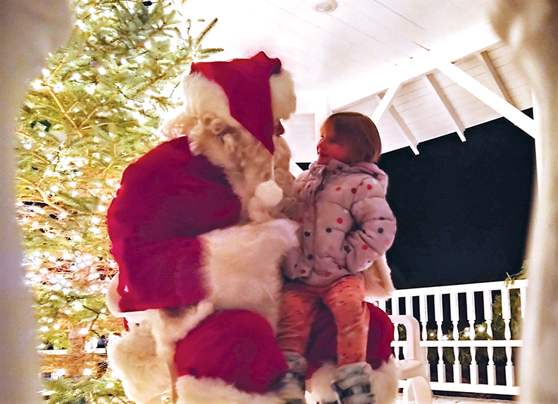 Small-town tradition lights hearts, kicks off holiday season | News ...